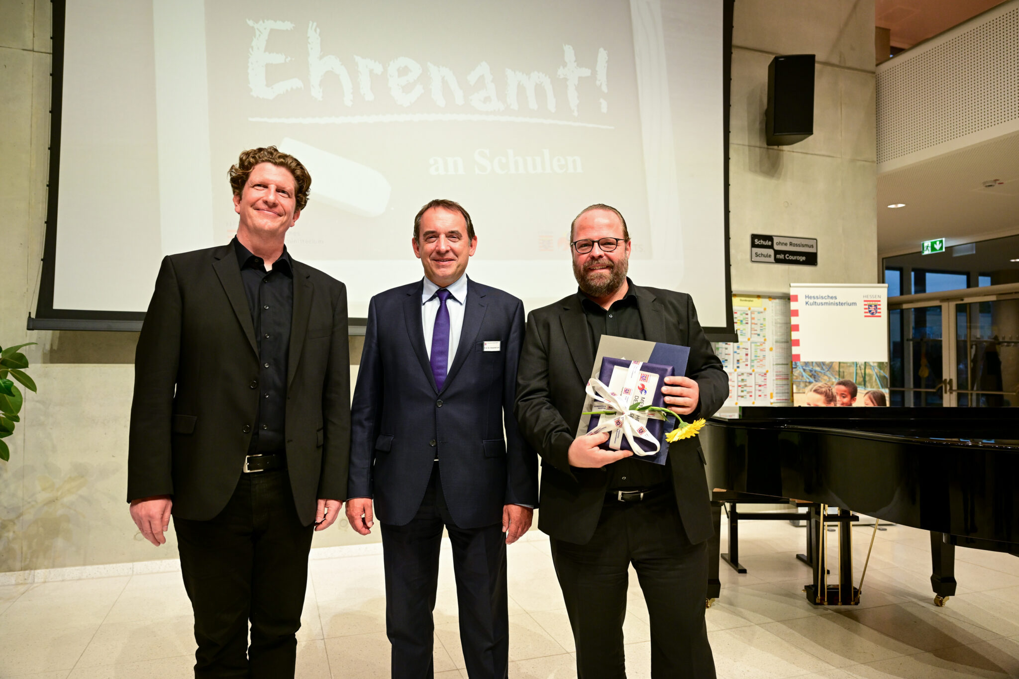 Kultusminister Lorz würdigt Tobias Greilich für sein ehrenamtliches ...