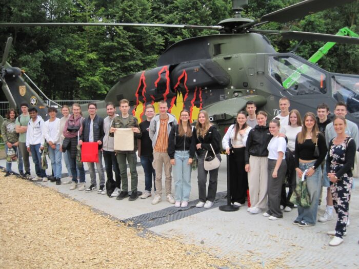 WEG erneut ,,Zu Gast bei der Bundeswehr“ auf dem 61. Hessentag in Fritzlar WEG erneut ,,Zu Gast bei der Bundeswehr“ auf dem 61. Hessentag in Fritzlar